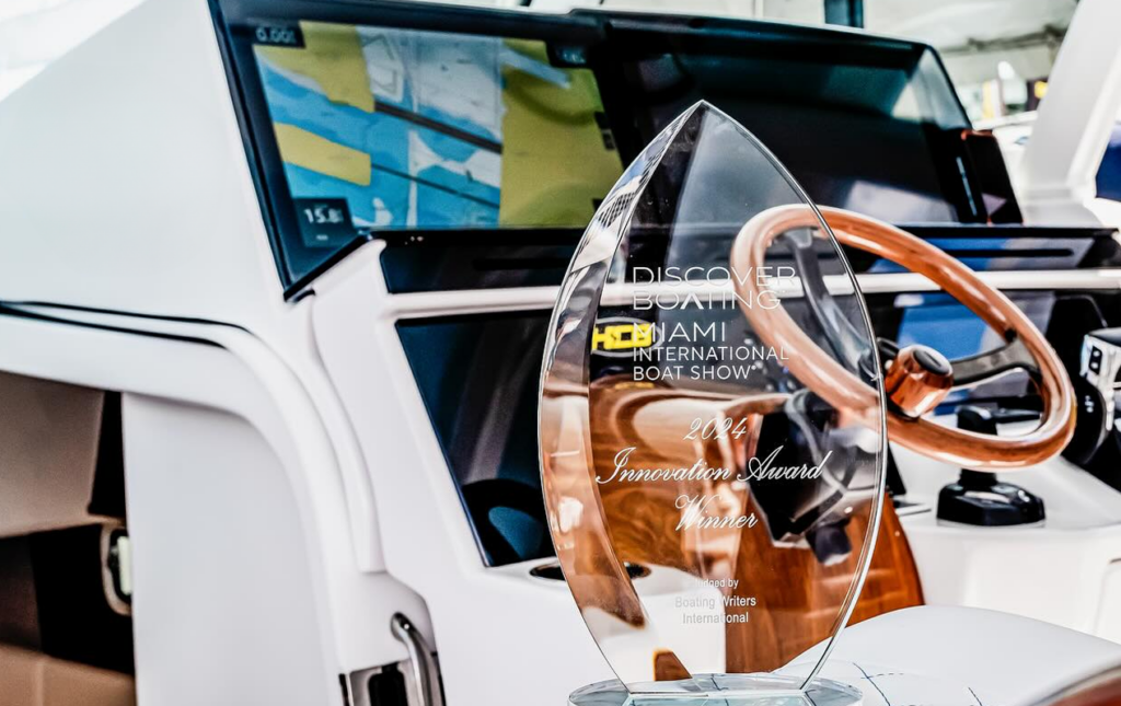 The HCB 48 Campeon Takes Home the Innovation Award | JBYS